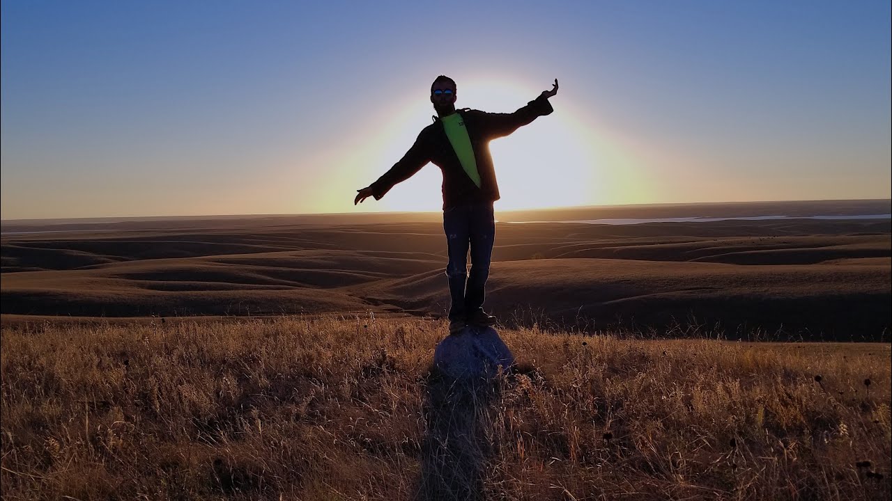 Issues (official lyric video) - YouTube