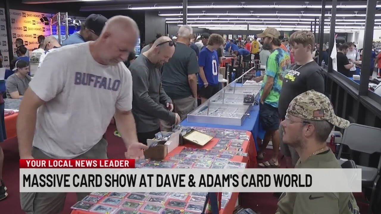 Massive card show at Dave & Adam's last weekend - YouTube