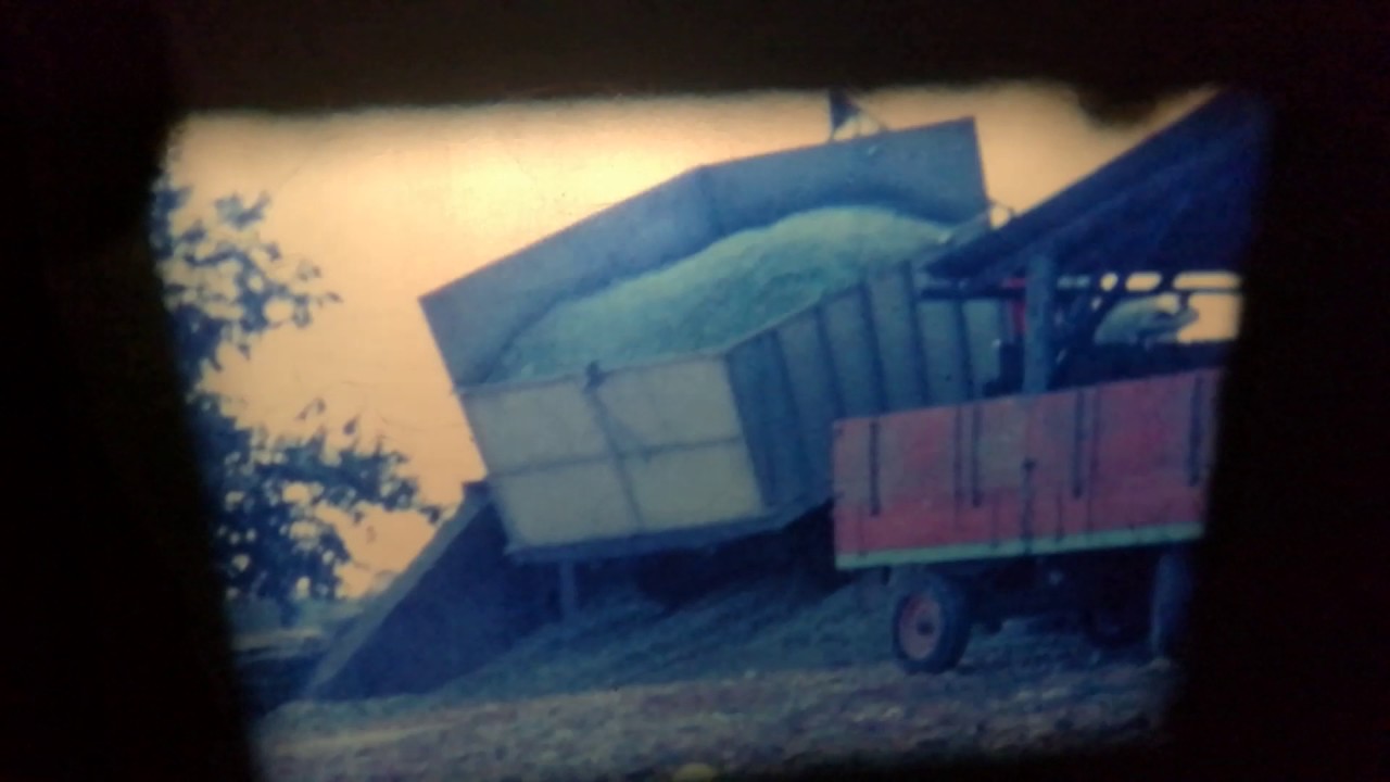 Michel GUETTY avec son half-track et son 1100 Massey Ferguson - YouTube