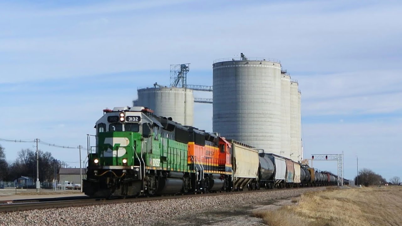 Chasing the LINHAS Led by Ex BN 3132 from Lincoln to Dorchester ...