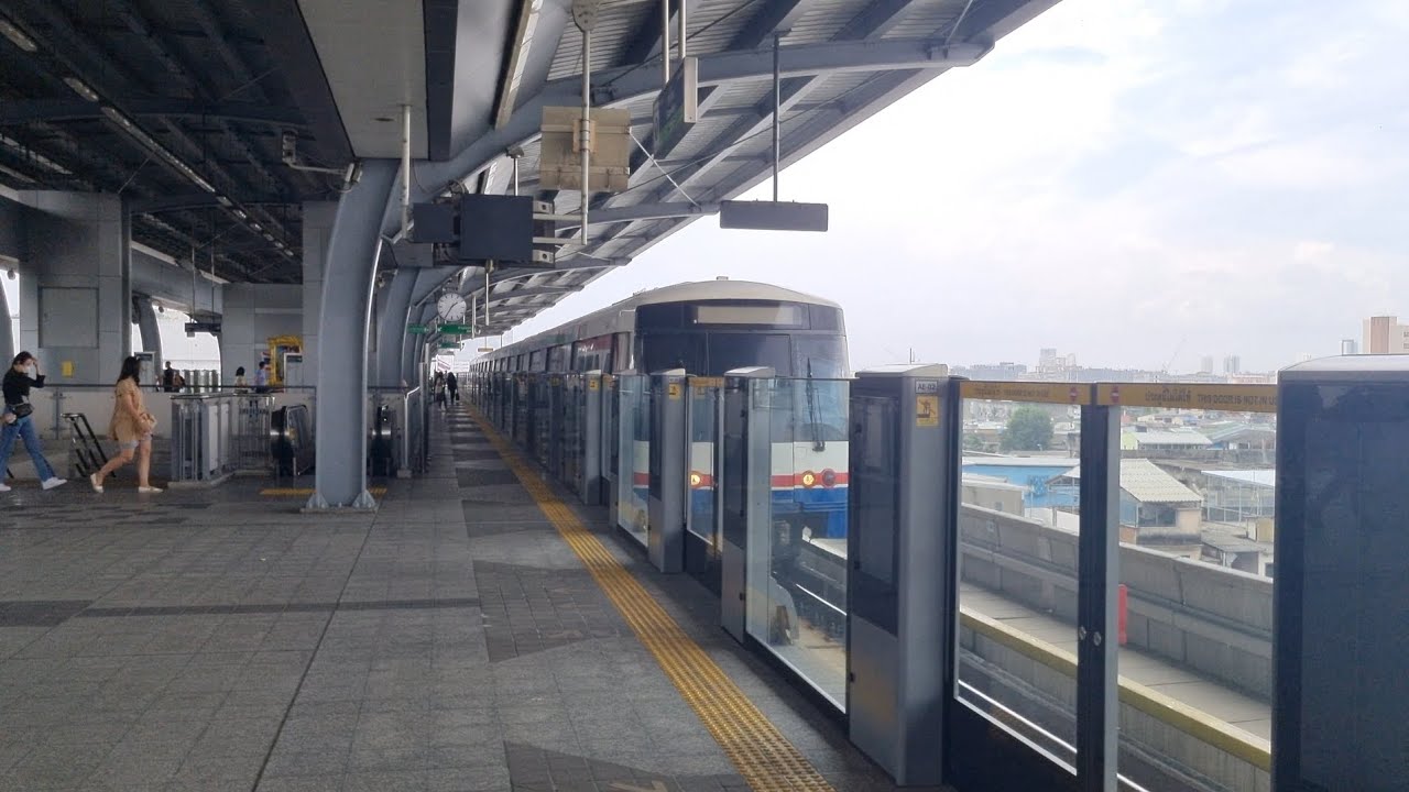 BTS Samrong station | สถานีสำโรง EMU-A1 - YouTube