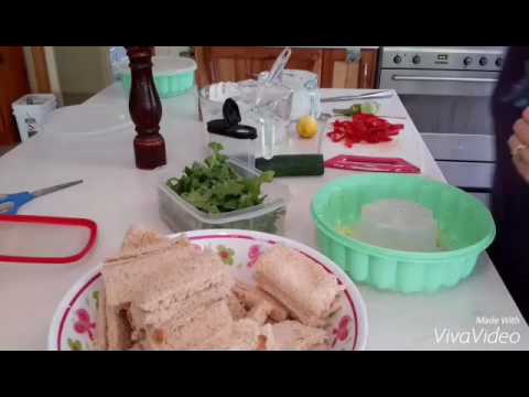 Tupper ware Jel Ring Sandwiches - YouTube