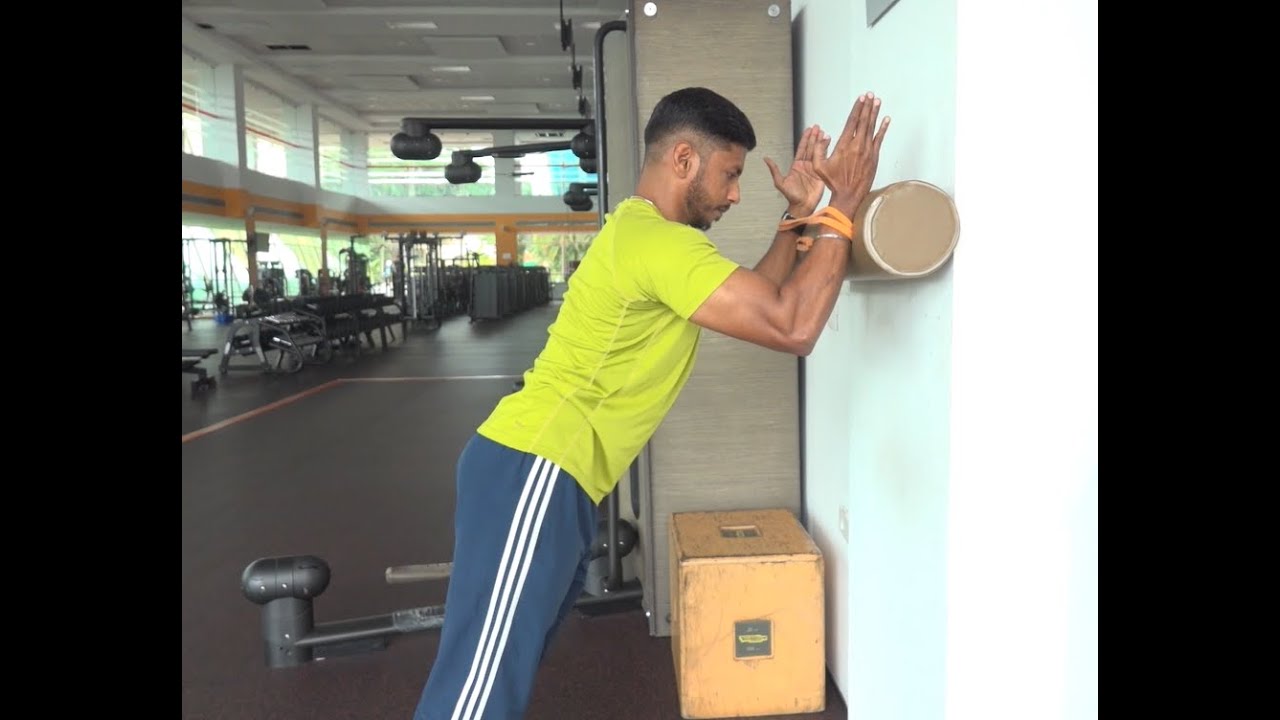 Scapular stabilisation exercises for overhead athletes - YouTube