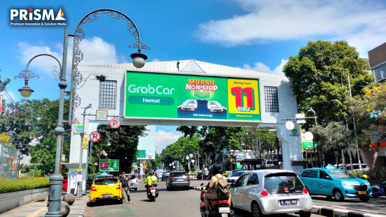 GRAB - OOH Campaign by Prisma Advertising - YouTube