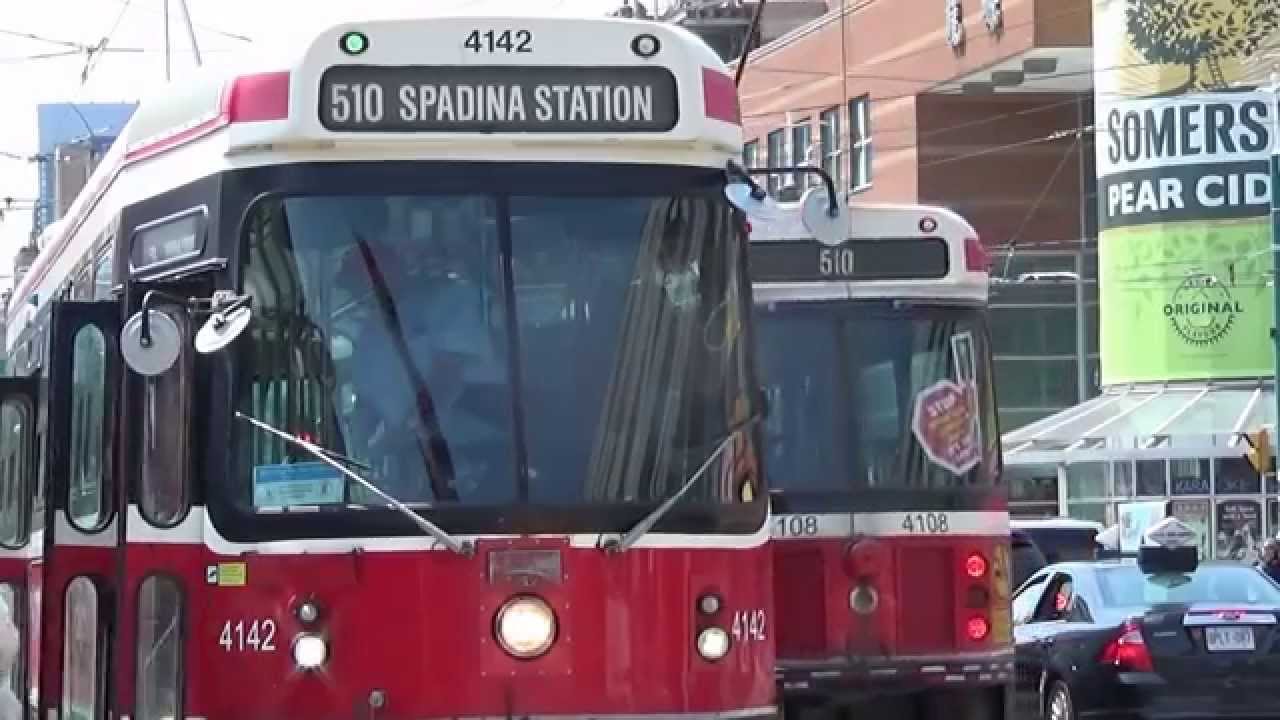 TTC Streetcar Driver goes extra mile for Customer Service! - YouTube