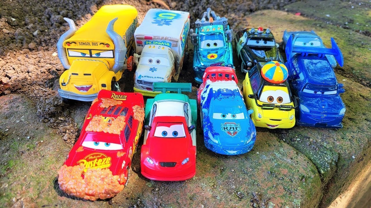 Disney Pixar Cars on the Road: Looking for Lightning McQueen, Red Frink ...