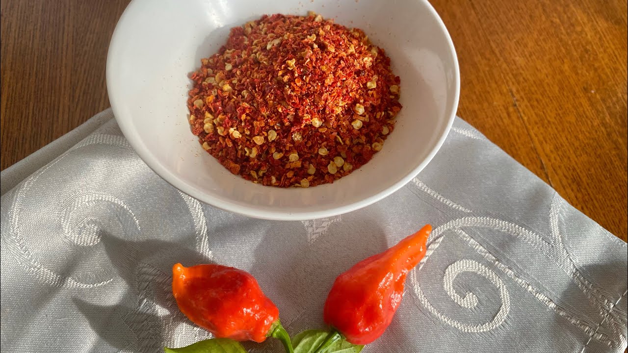 How to make ghost pepper flakes(🌶️Xtra hot)ម្ទេសកិន រឺម្ទេសហុយ🌶homemade condiment chili spice ...