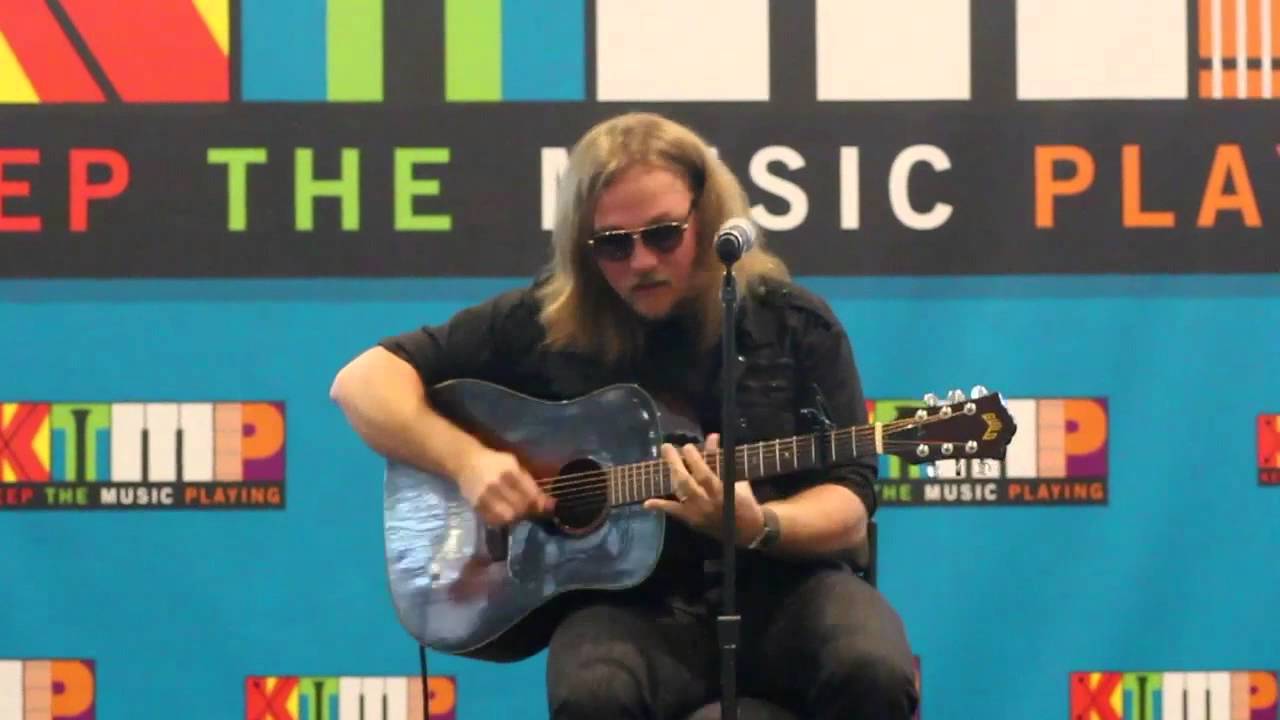 George Shingleton performs "Proud" at the 2013 CMA Music Fest - YouTube
