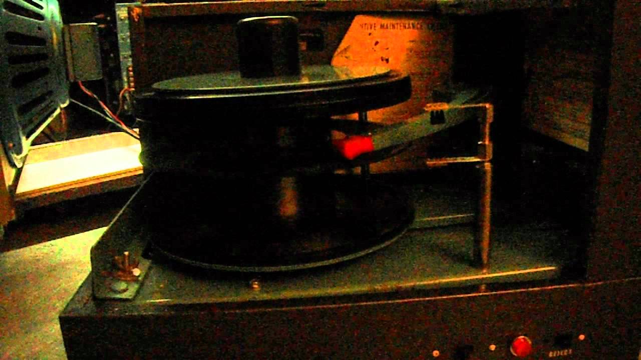 SEEBURG BACKGROUND MUSIC SYSTEM COMPACT 1000 - YouTube