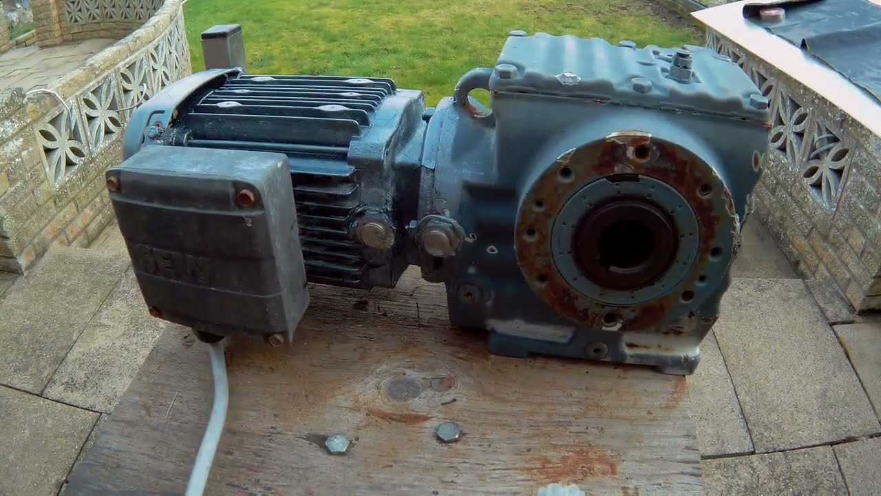 EBAY: SEW Eurodrive 3 Phase Electric Motor Gearbox Test. - YouTube