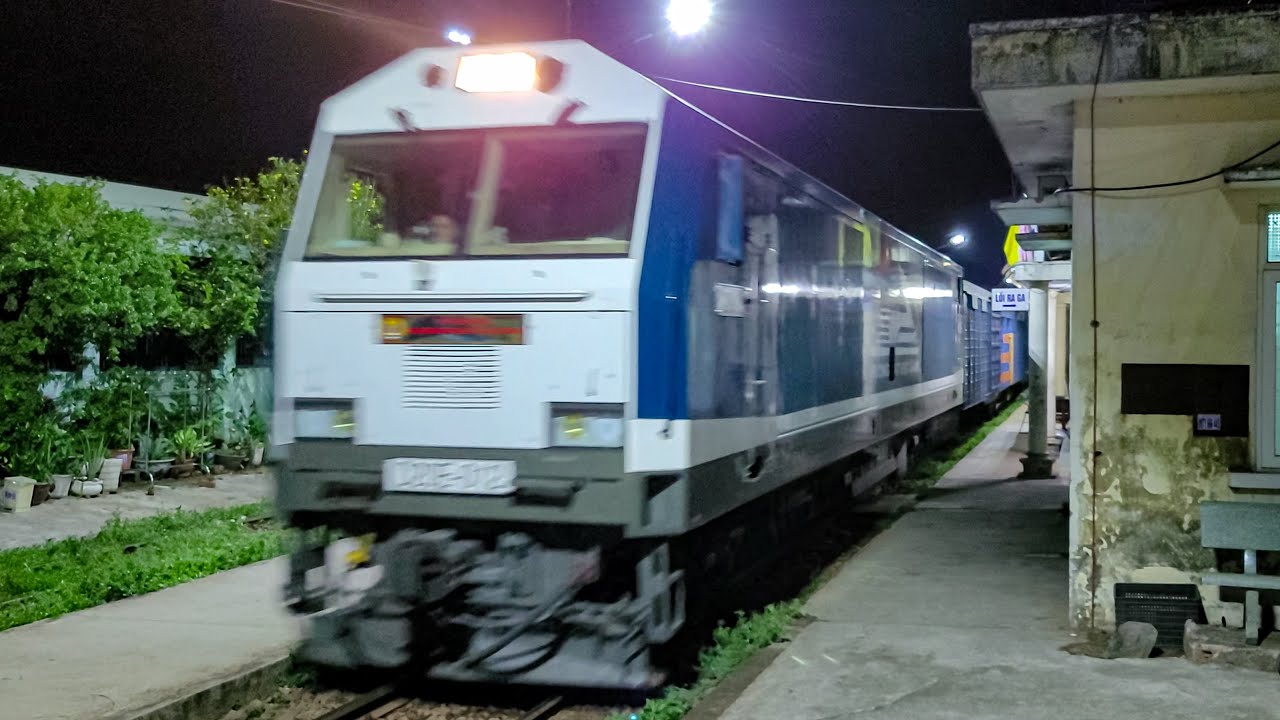 Đầu Máy Đức Mới Ra Cấp D20E-012 Tiếp Tục Kéo Tàu Vô Nam Rồi Ra Sóng ...