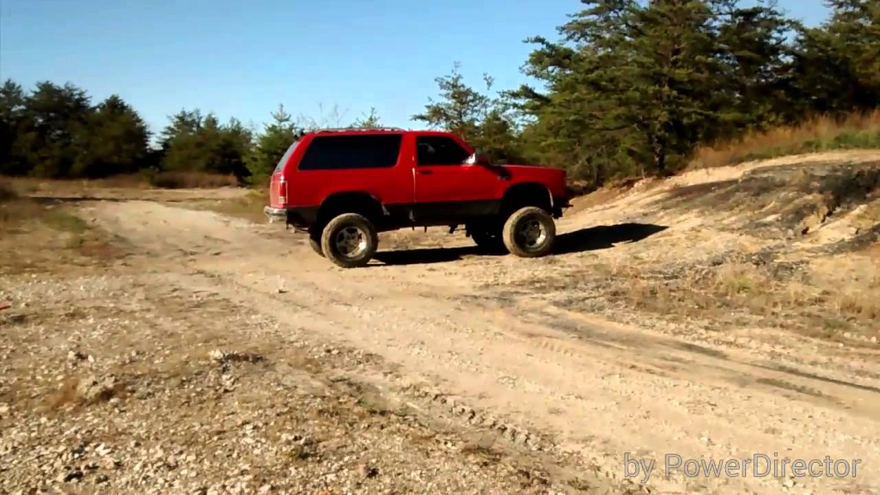 SAS S10 blazer offroad - YouTube