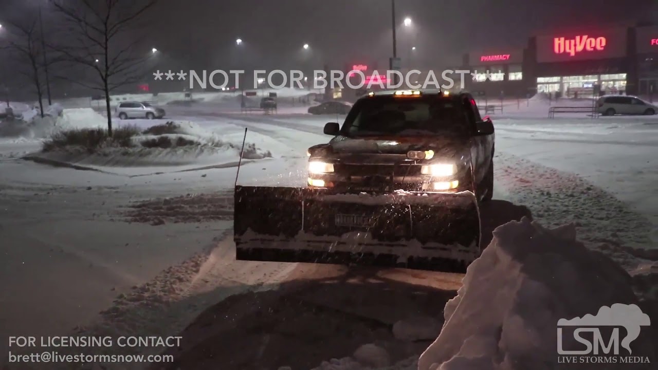01-18-19 - Cedar Rapids, IA - Heavy snow - YouTube