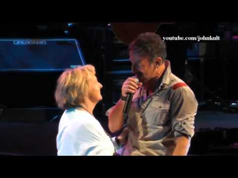Bruce Springsteen - Save the last dance for me - Live - Albany 2014