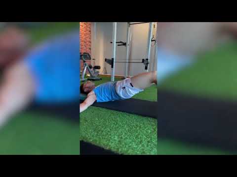 Serkan Asan Abdullah Avcı'nın gözüne girmeye çalışıyor