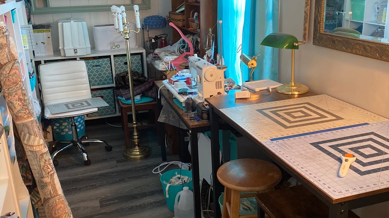 Tour of my tiny sewing room updated - YouTube