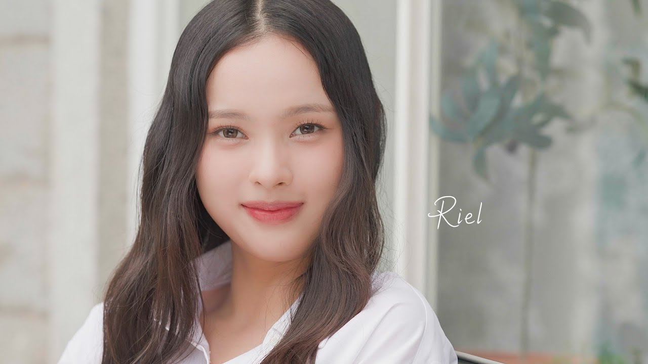 유니버스 티켓ㅣConcept video #리엘 #RIEL - YouTube