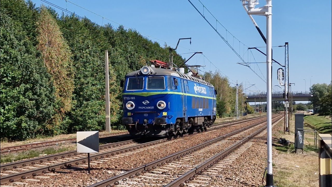 ET22-165 luzem, mija p.o. Rzeszów Pobitno 07.09.2022 - YouTube