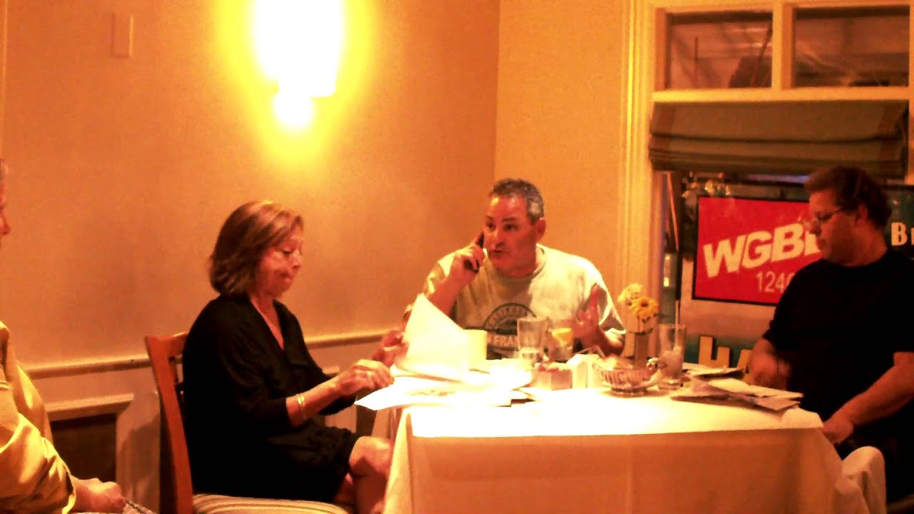 Halftime Howie pays tribute to David Kasner - YouTube