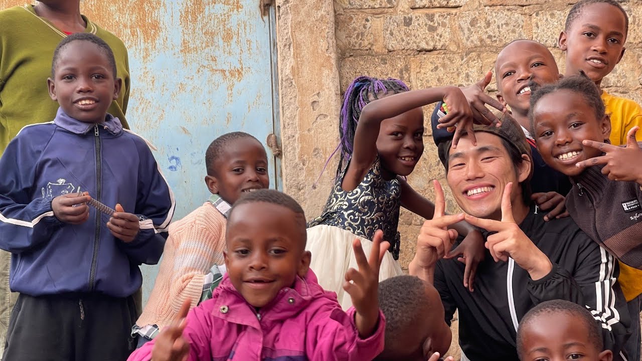 Cooking for orphans in slum - YouTube