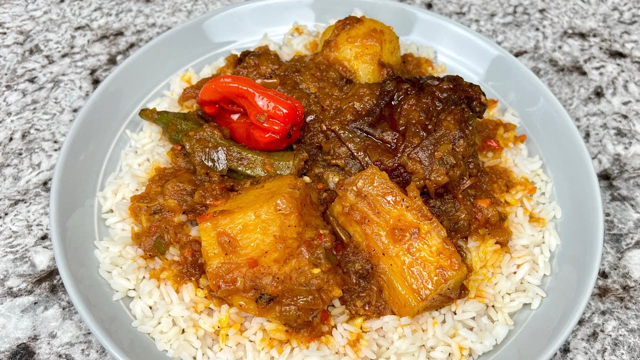 Smoked Catfish Sauce - Sauce Konkoé Touré Gbeli || Guinean Recipe 🇬🇳 ...