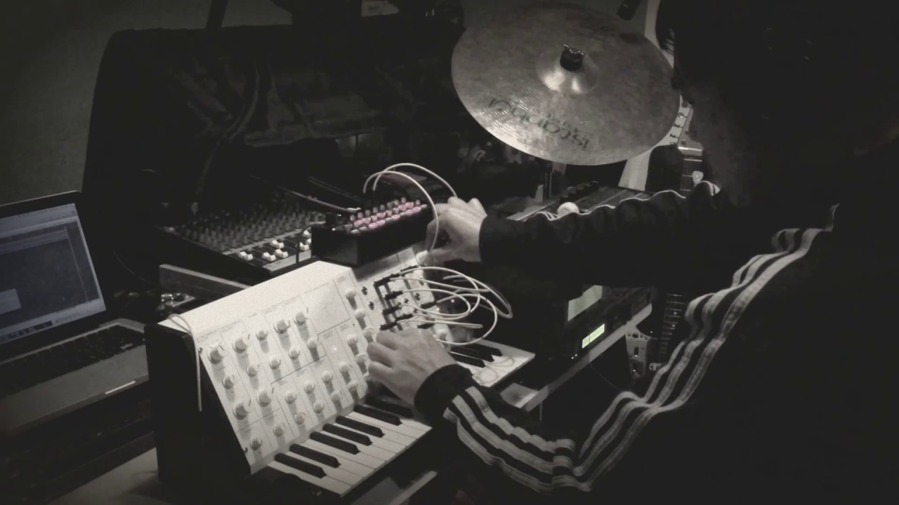 Experimental Improvisation 2 (Korg MS-20 mini, Korg SQ1, Roland JD-990 ...