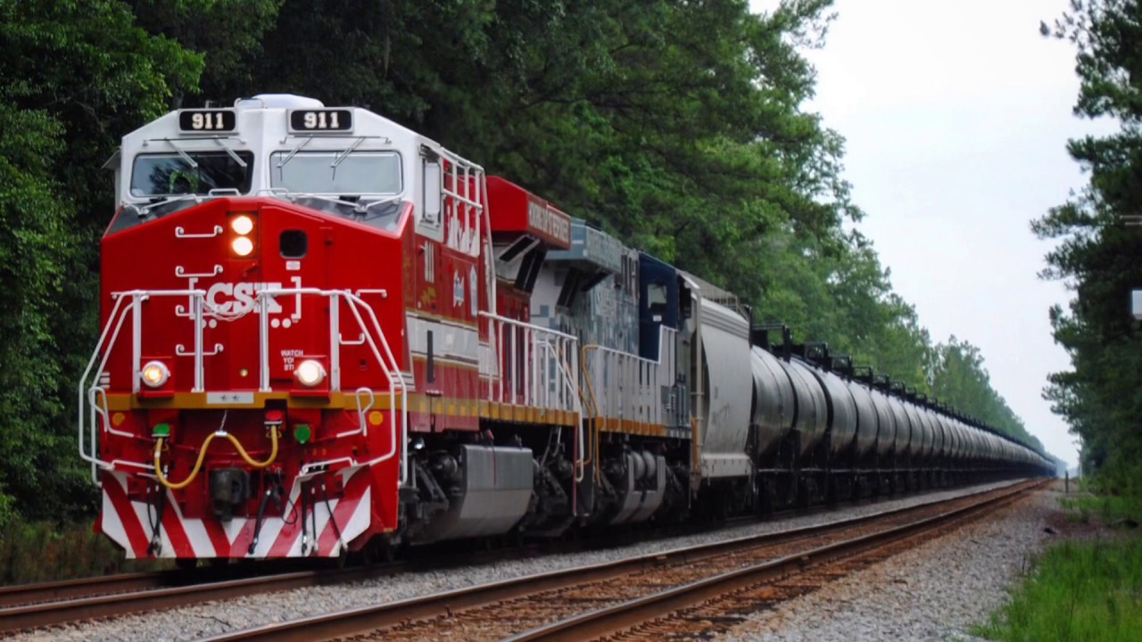 CSX 911 and 1776 lead K423-10 into Florida! - YouTube