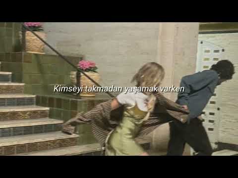 Dolu kadehi ters tut - Anamız babamız yok deriz