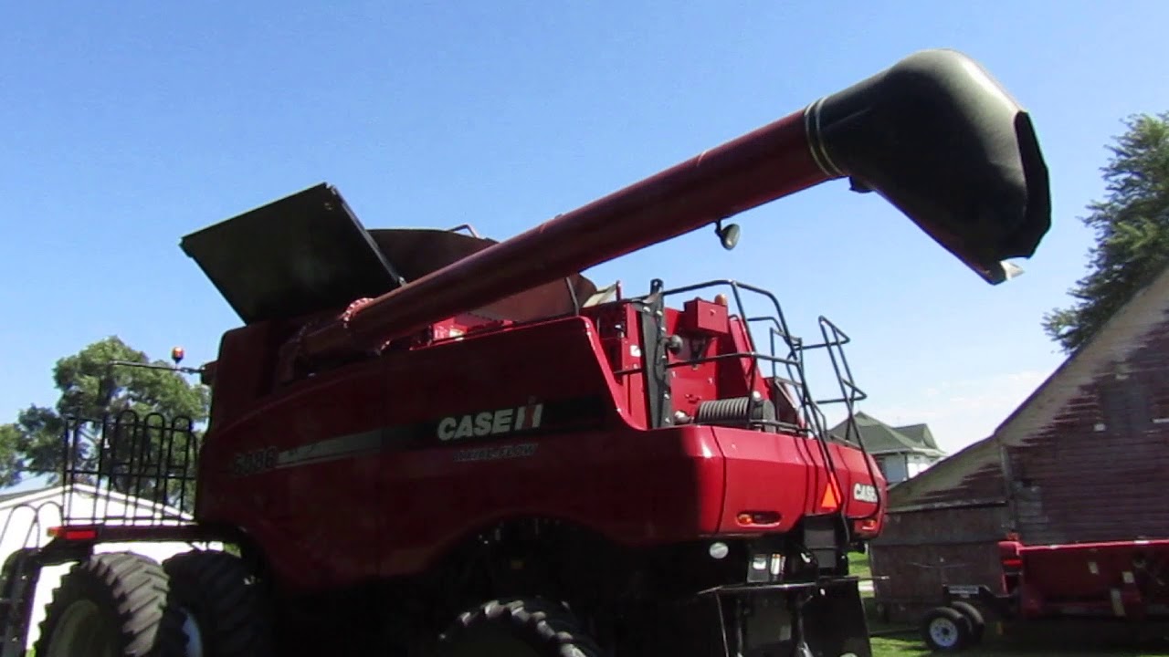2010 Case IH 6088 combine - YouTube