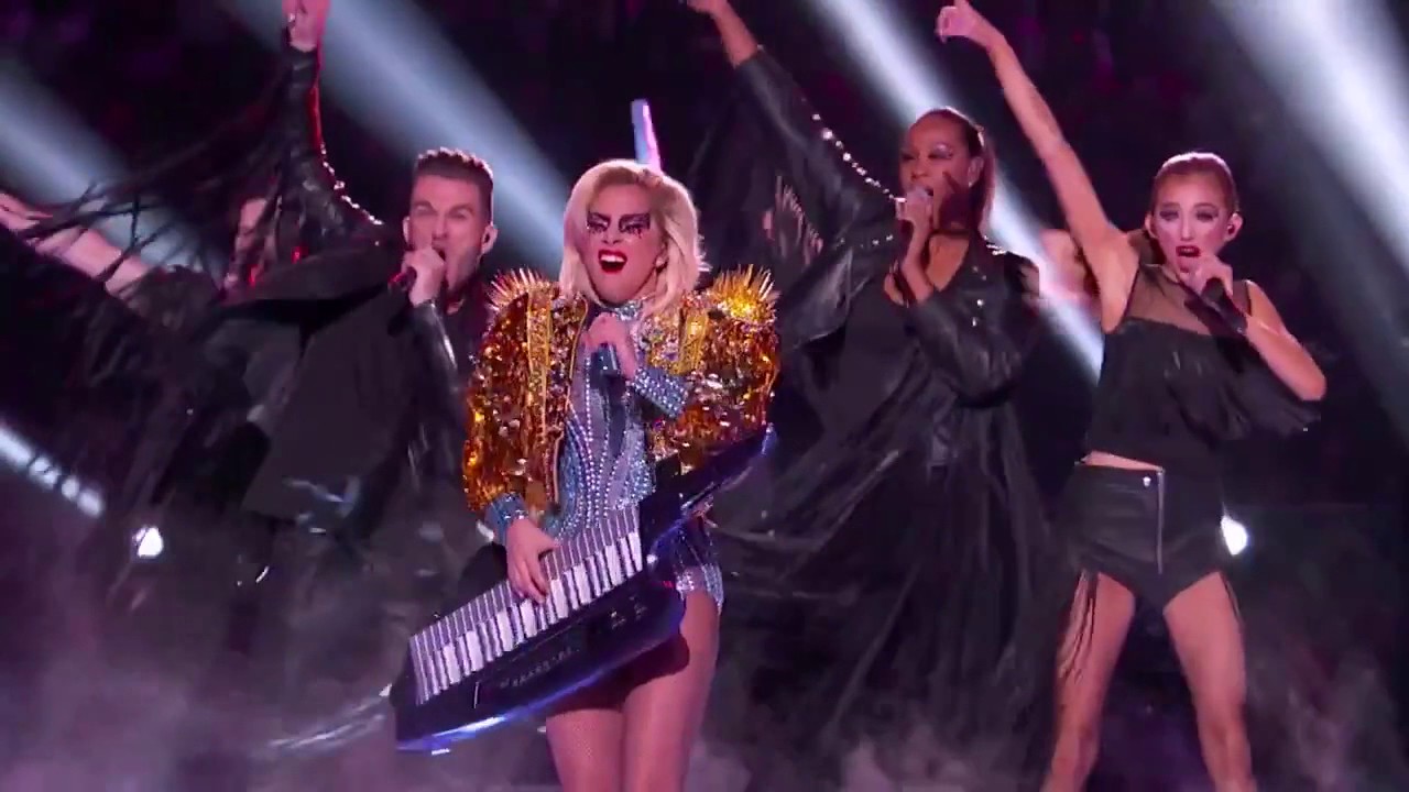 Super Bowl 2017-Halftime Show- Lady Gaga - YouTube
