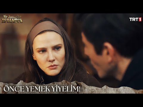 Ali ve Seher arkadaşlarıyla handa keyif sofrası kurdu - Bir Zamanlar İstanbul 3.Bölüm