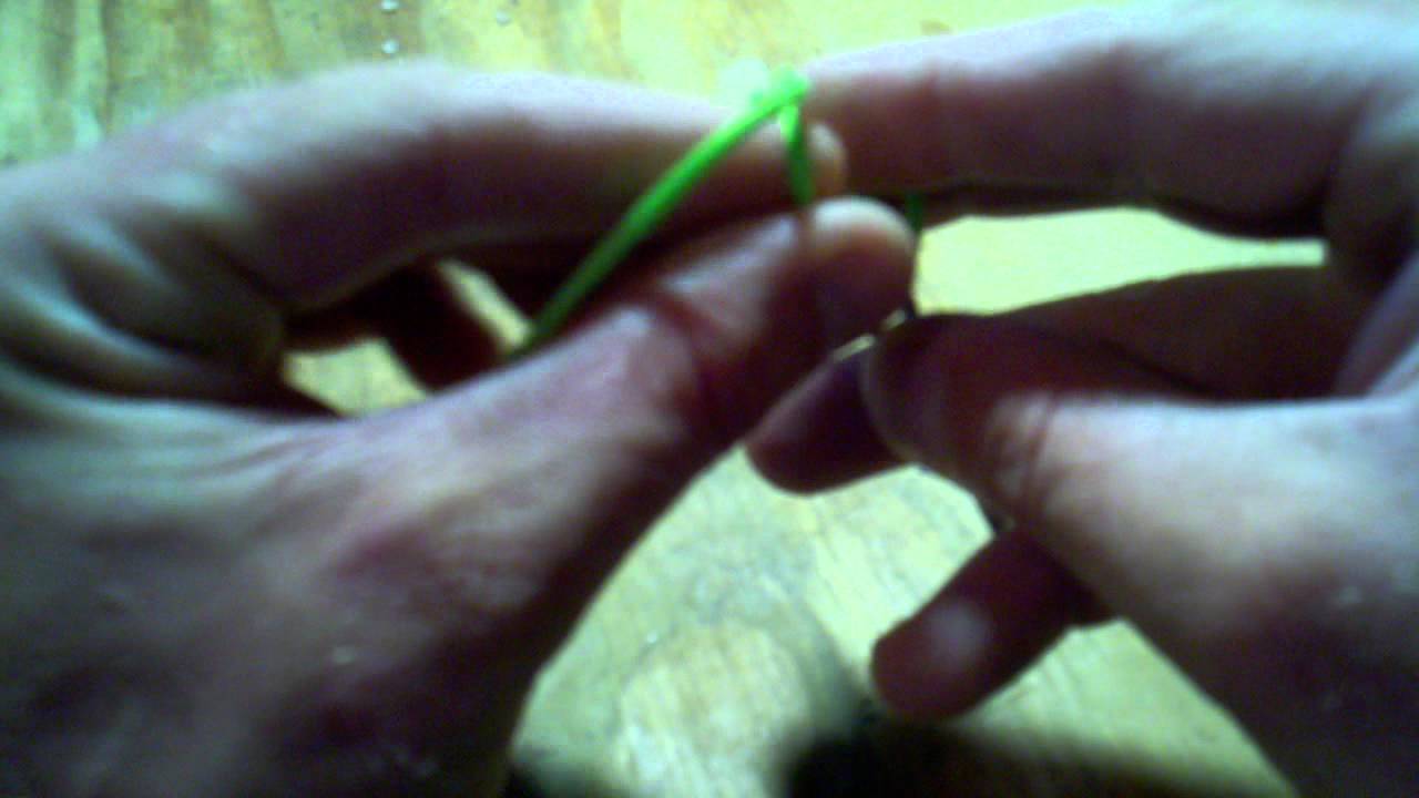 How to Tie a Trilene Knot - YouTube