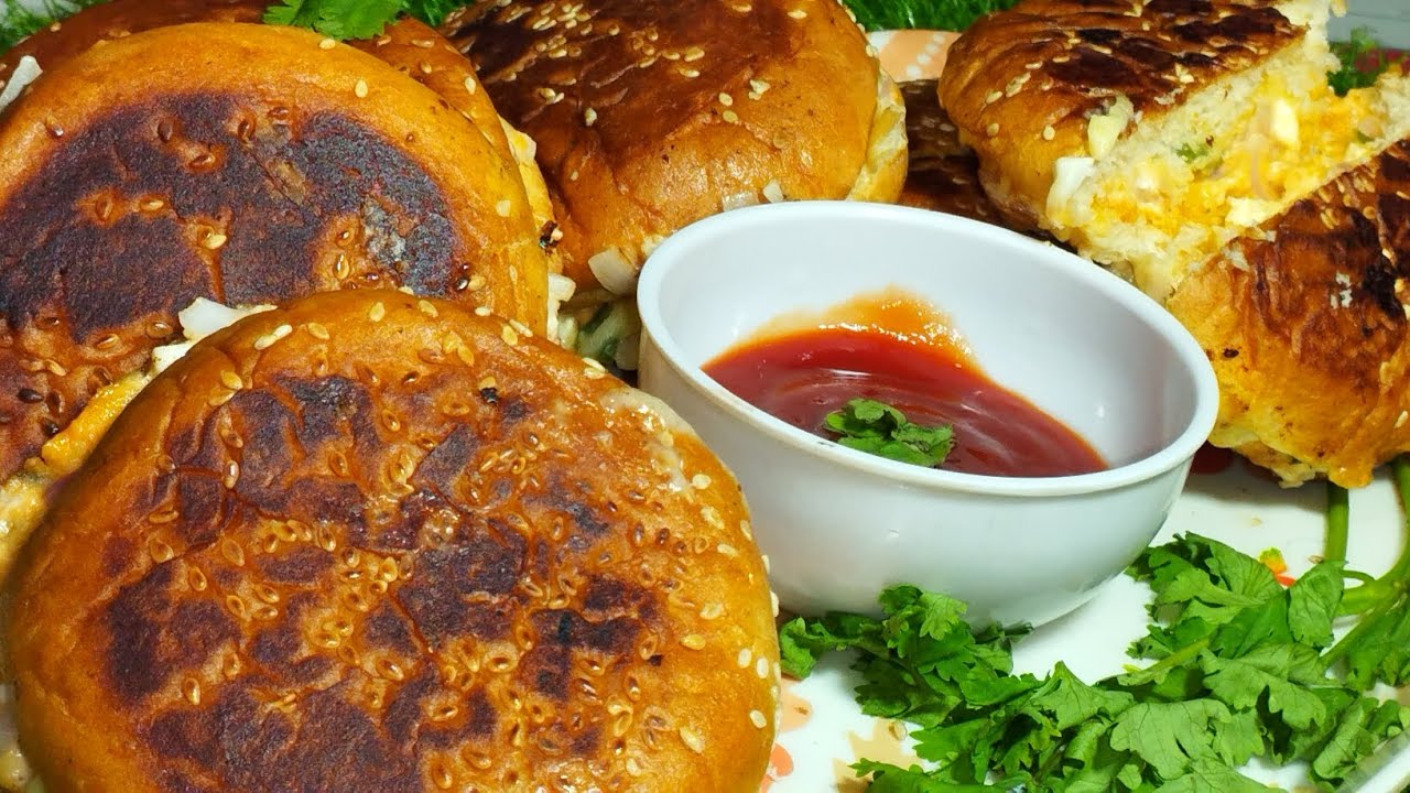 VEG BURGER RECIPE ll HEALTHY AND CHEESY BURGER ll by foodacity_ - YouTube