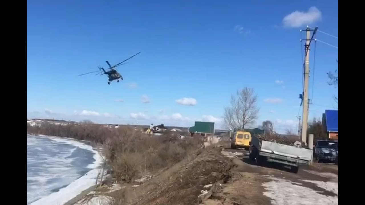 Russian Mi-8 Helicopter in Voronezh Collides With Electric Cables - YouTube
