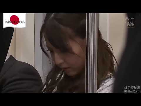 Yua Mikami | She's pinched in the subway | Cô ấy bị chèn ép trong tàu điện ngầm