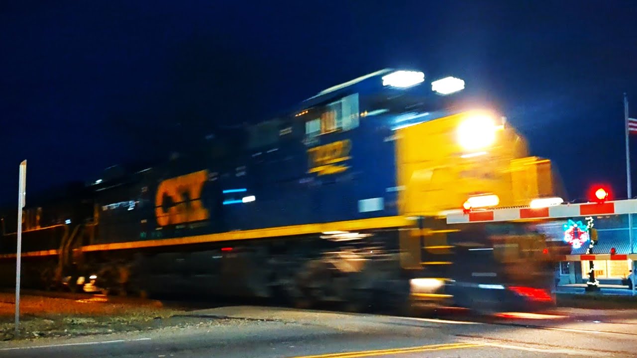 CSX 7422 with a Fantastic P3 Leads CSX G388/E040 Combo - 12-26-24 - YouTube
