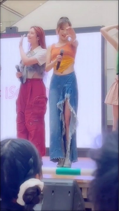 [Girls2]気のせいかもだけど…ファンサありがとう♥來亜&桜花 #小川桜花 #増田來亜 #Girls2 - YouTube