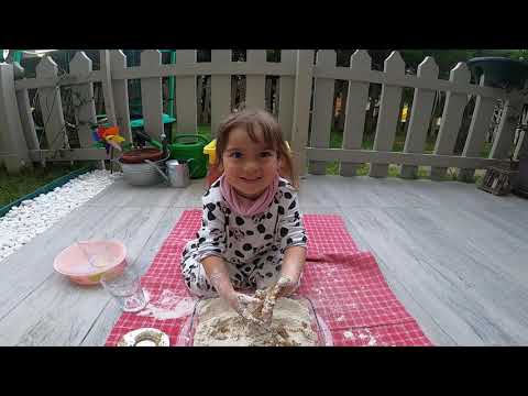 Evde kinetik kum yapımı (3-5 yaş aktivitesi)