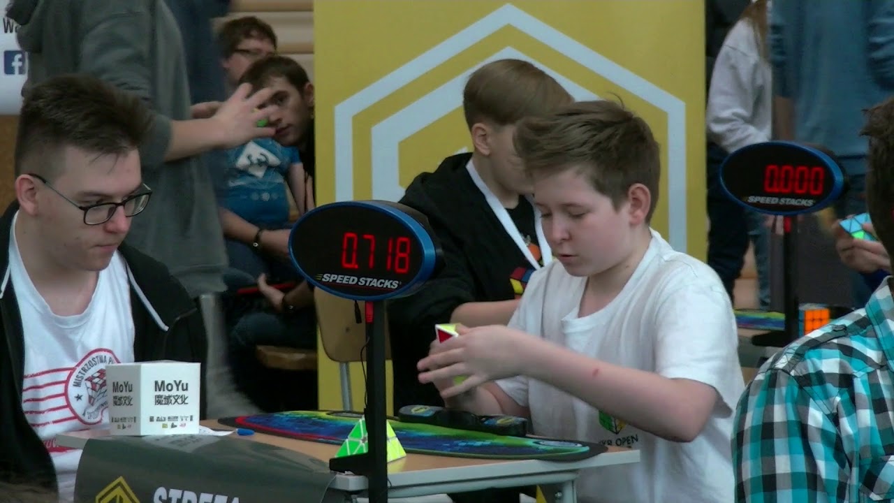 Tymon Kolasiński [FORMER] Pyraminx World Record single - 1.20 - YouTube