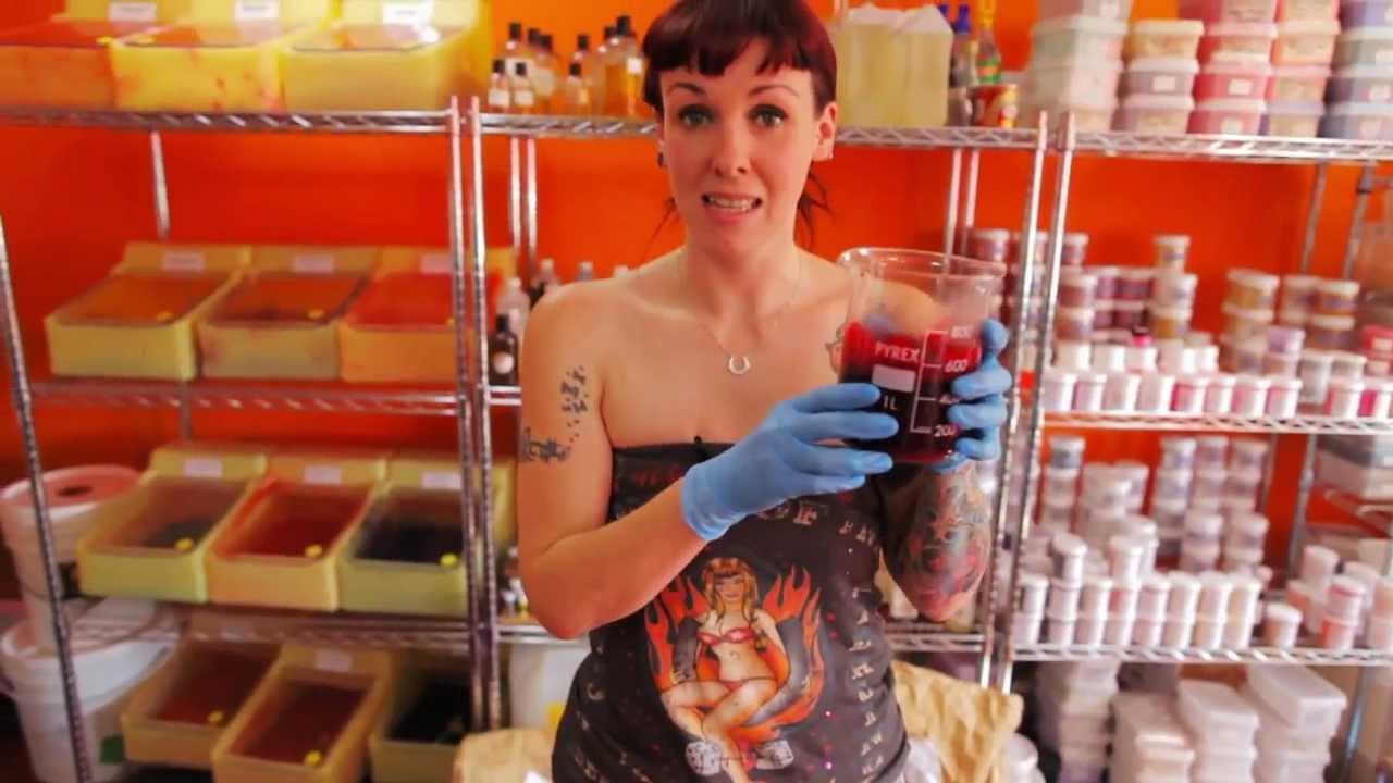 Lush Manufacturing Presenta Rock Star (jabón) - YouTube