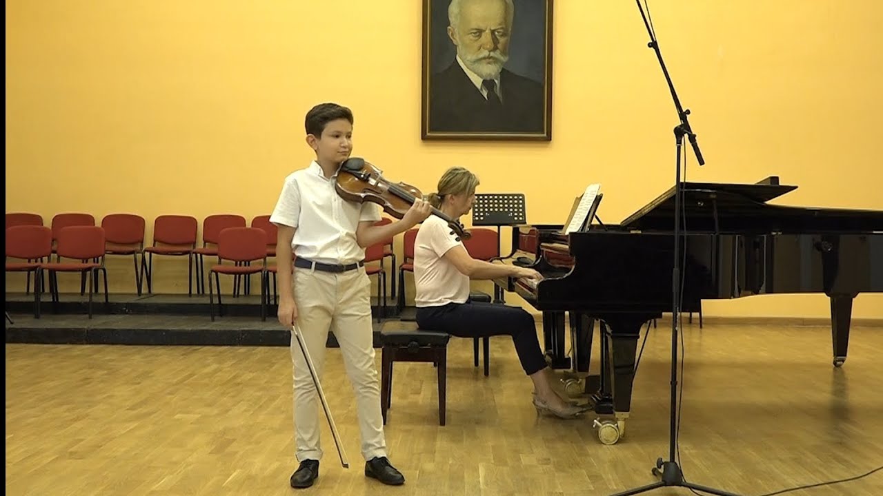 Davit Babayan-Violin-Talentum - YouTube