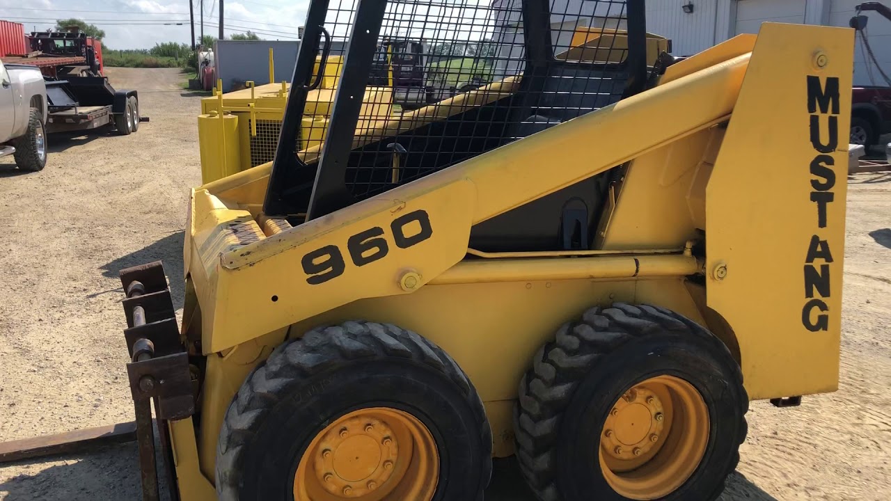 Lot 91: Mustang 960 Diesel Skidloader - YouTube