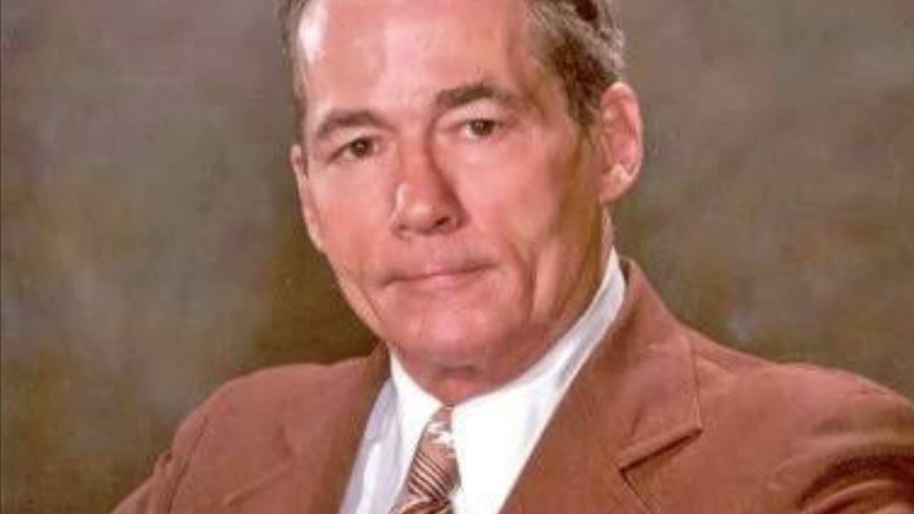 Peter S Ruckman (make sure you know your Bible) - YouTube