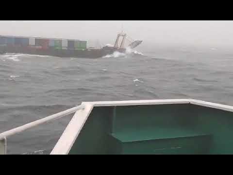 Ship in Storm | LCT Mazu Anchorage @Romblon During Bagyong Quinta - YouTube