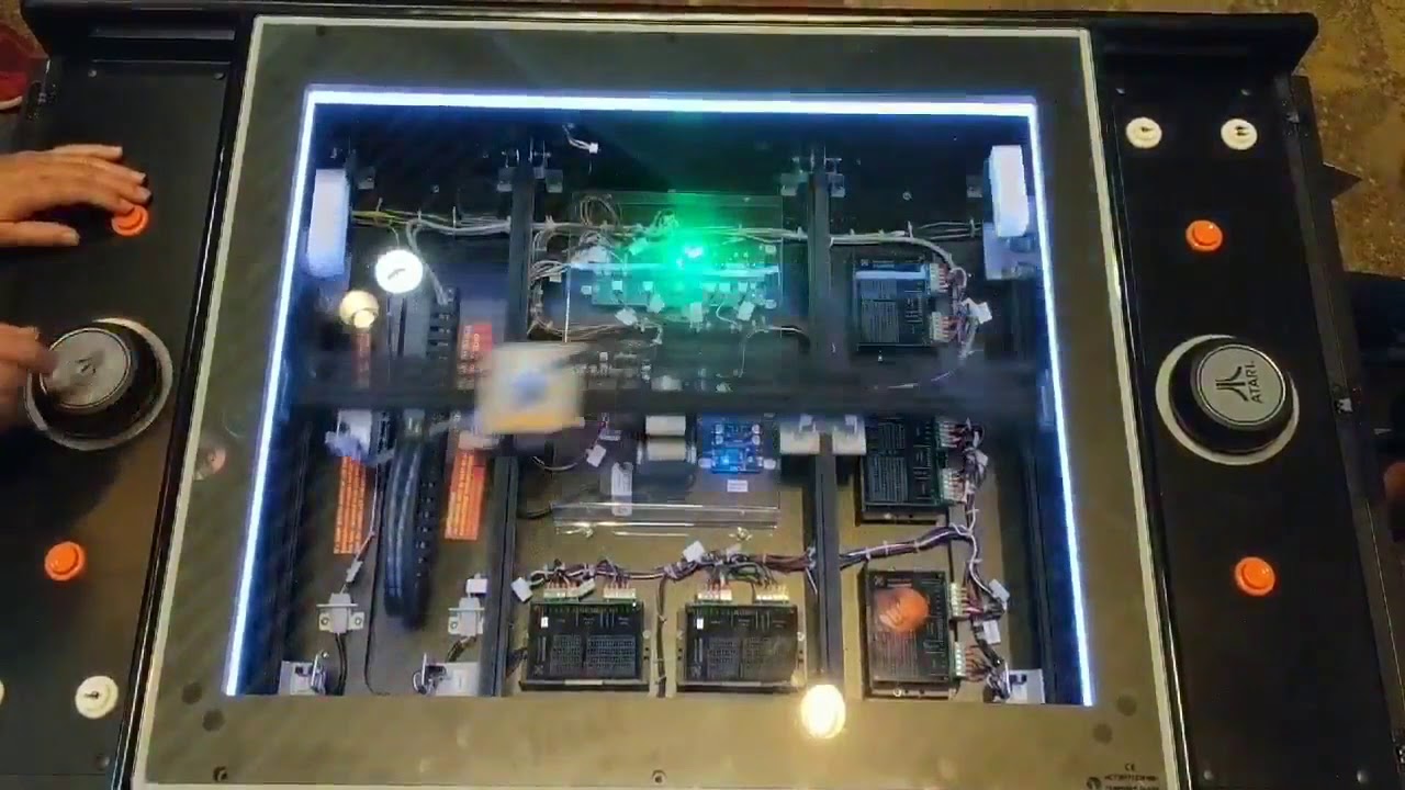 Mechanical Version Of Pong - YouTube