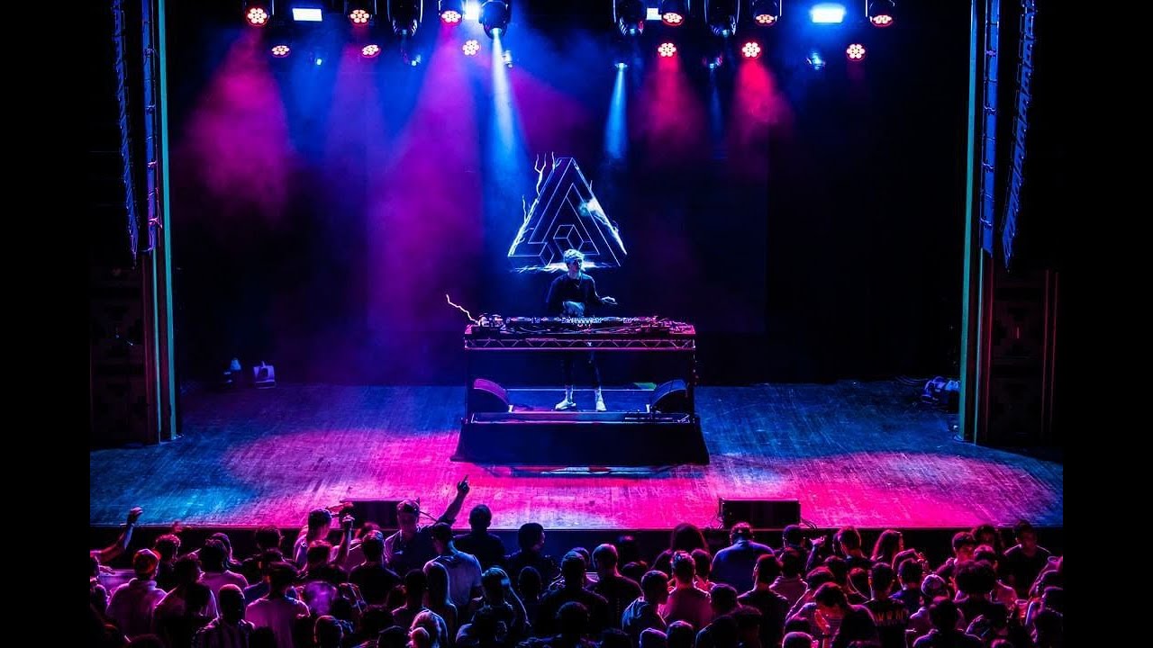 ALPHA 9 (ARTY) - ID [UNRELEASED] - YouTube