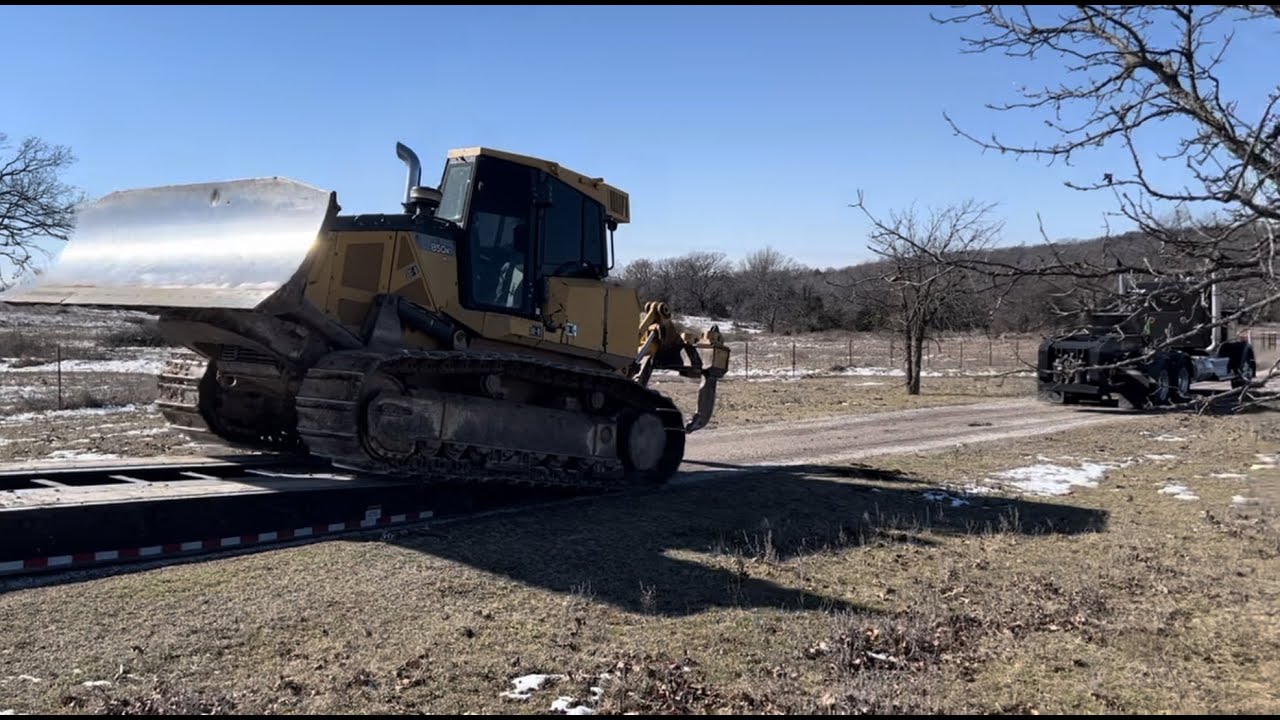 New addition to the fleet, John Deere 850k Dozer. - YouTube
