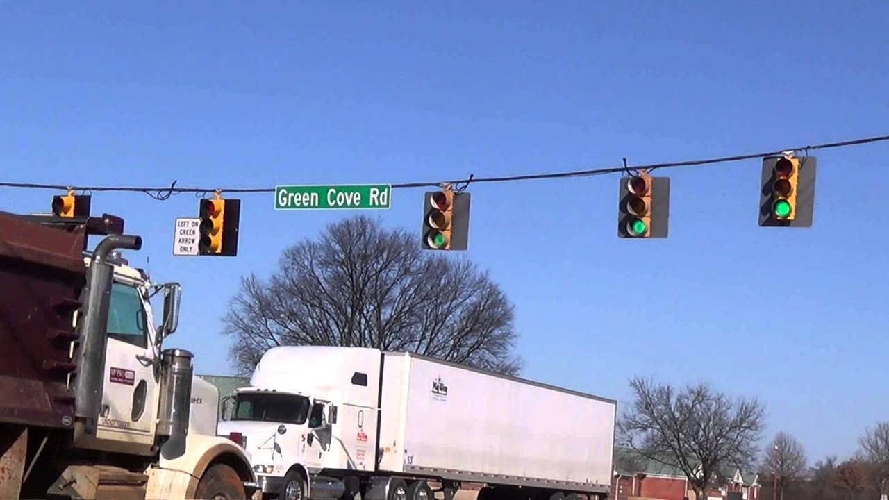 Singer and Eagle(Siemens) traffic lights - YouTube
