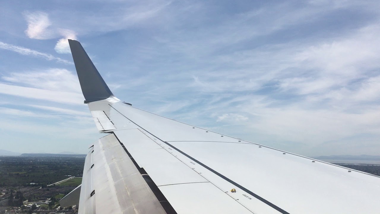 American Airlines 737 CYVR Landing - YouTube