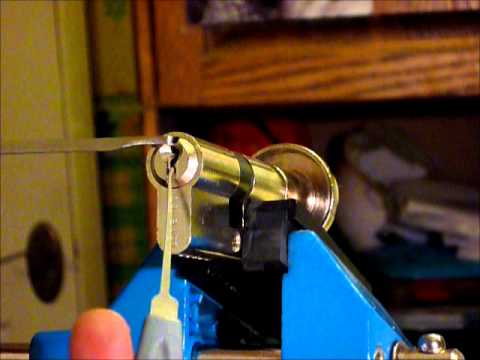 Single Pin Picking A Lorenco 5 Pin Thumbturn Euro Lock In Seconds www ...